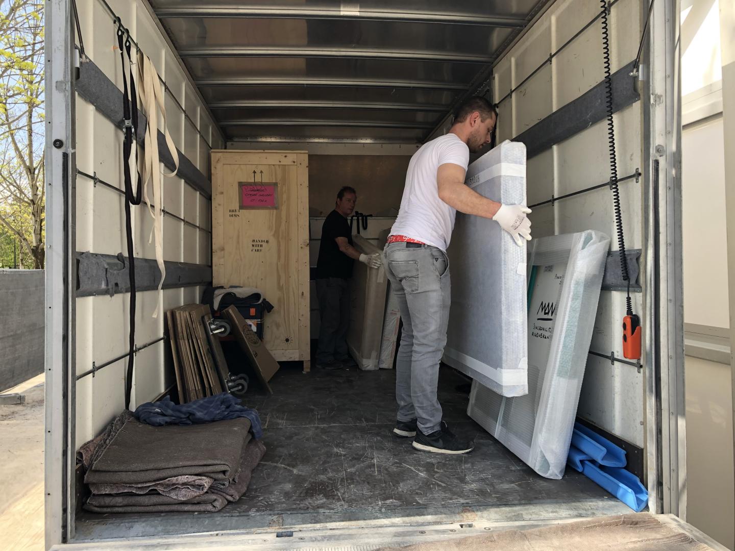 BricoArtDeco | Transport œuvre d’art : un objet fragile qui nécessite ...